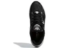 Adidas Astir Sneakers