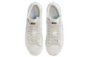 Nike Blazer Low '77 Jumbo Sneakers - White/blue