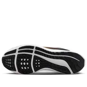 Nike Zoom Pegasus 40 Athletic Sneakers - Black/orange