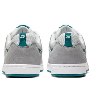 Nike Alleyoop Sb Low Top Sneakers - Grey/green