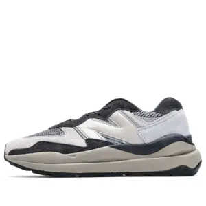 NEW BALANCE New Balance 57/40 Crossover Low Top Sneakers White/grey