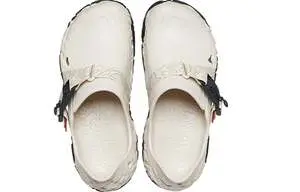 CROCS All-terrain Atlas Clogs - Stucco/black