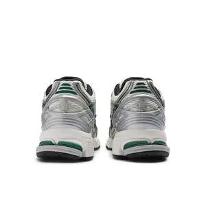 NEW BALANCE 1906 - Silver/white/black