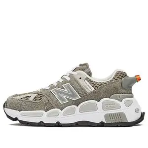 NEW BALANCE Salehe Bembury X 574 Yurt 'shark Skin' Sneakers - Grey