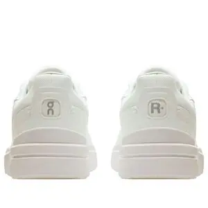On The Roger Advantage 1 Sneakers - White