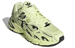 Adidas Astir "paint Drip" Sneakers - Yellow