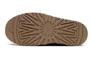 UGG Tazz Slipper - Sand