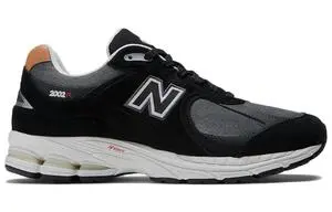 NEW BALANCE 2002r Athletic Sneakers - Black