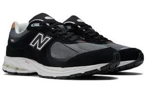 NEW BALANCE 2002r Athletic Sneakers - Black