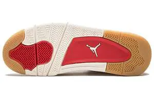 JORDAN 4 Retro X Levi's - White Denim