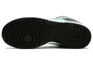 Nike Diamond Supply Co. X Dunk Low Pro Sb 'tiffany' Sneakers - Teal