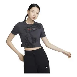 Nike Slim Crop T-shirt