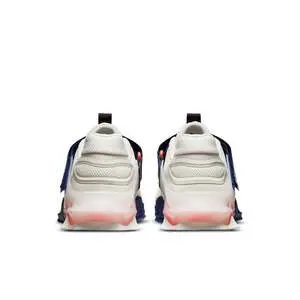 Nike Savaleos Low Top Sneakers - White/black/blue