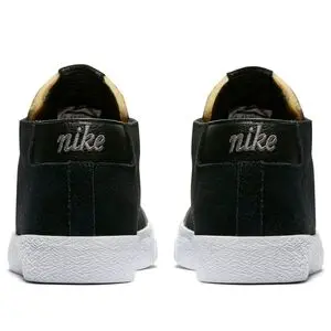 Nike Zoom Blazer Chukka Xt Sb Mid Top Sneakers