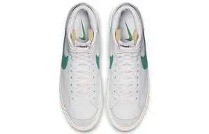 Nike Blazer Mid '77 Vintage High Top Sneakers - White/green