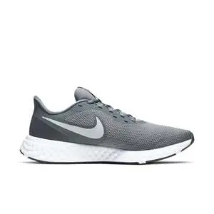 Nike Revolution 5 Low Top Sneakers