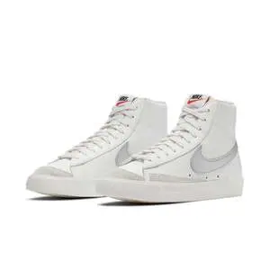 Nike Blazer Mid '77 Sneakers