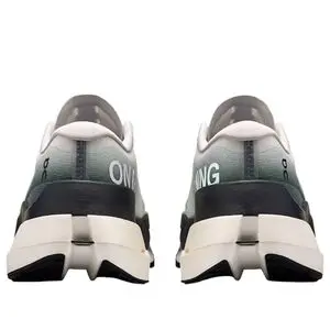 On Cloudboom Max Sneakers - White/black