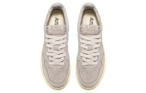 AUTRY Medalist Low Soft Goatskin Sneakers - Beige/white