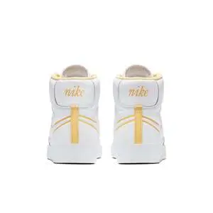Nike Blazer Mid Top Sneakers