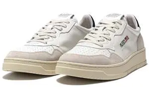 AUTRY Medalist Low Suede Sneakers - White/suede/dark Blue