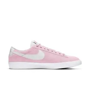 Nike Blazer Low Sneakers