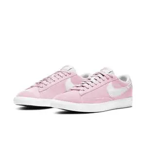 Nike Blazer Low Sneakers