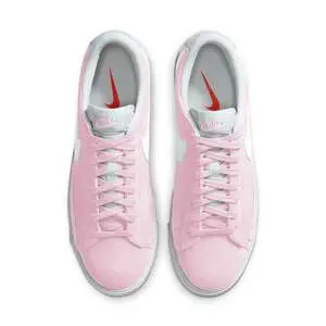 Nike Blazer Low Sneakers