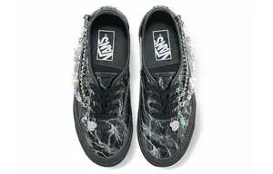 VANS Style 44" Casual Skateboarding Sneakers