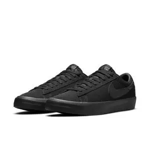 Nike Zoom Blazer Low Pro Gt Sb Sneakers - Black