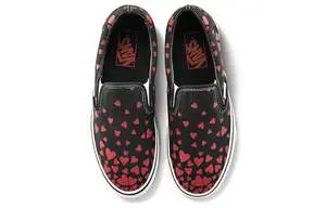 VANS Classic Slip-on Sneakers With Valentine's Hearts Print