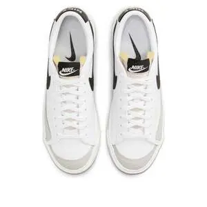 Nike Blazer Low '77 - White/sail/black