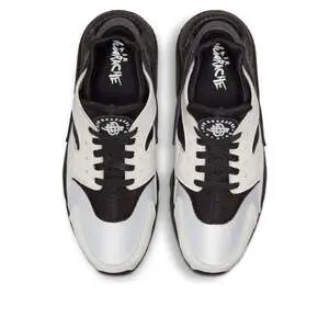 Nike Huarache Low Top Sneakers