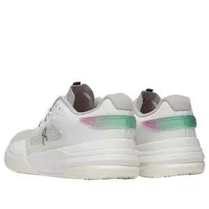 On The Roger Advantage Z5 "white Ivory" Sneakers