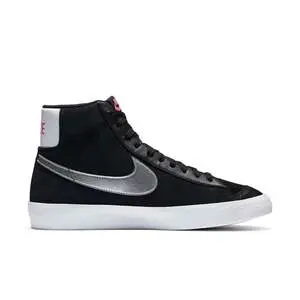 Nike Blazer Mid Vintage '77 High Top Sneakers