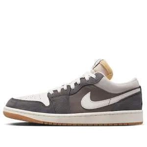 JORDAN Air 1 Low Snkrs Day Korea Magpie Sneakers - White/grey-brown