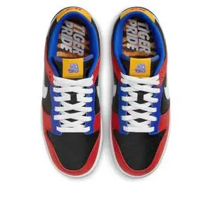 Nike Tennessee State University X Dunk Low 'tigers' Sneakers - Multi-color