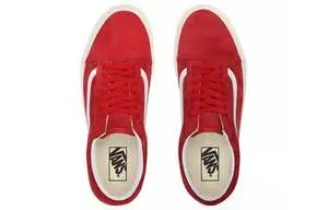 VANS Old Skool Suede Sneakers - Red