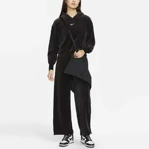 Nike Velour Cropped Pullover Hoodie - Black/white