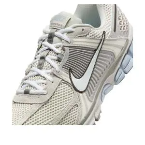 Nike Zoom Vomero - Beige/grey/blue