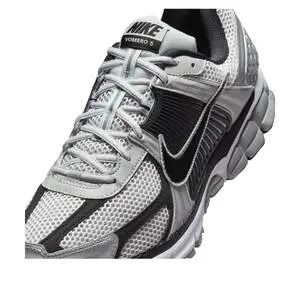 Nike Zoom Vomero - Metallic Silver/black