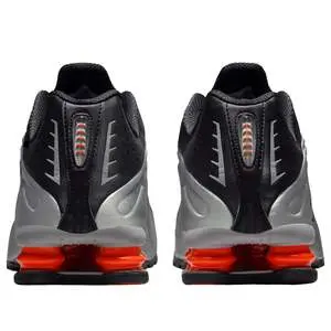 Nike Shox R4 Metallic Silver Red Sneakers - Metallic Silver/red