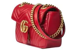 Gucci Gg Marmont Small Matelasse Shoulder Bag - Red
