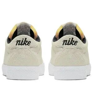 Nike Zoom Bruin Sb Low Top Sneakers - Cream