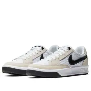 Nike Adversary Sb Low Top Sneakers - White