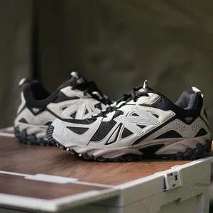 NEW BALANCE 610t Athletic Sneakers - Black/cream