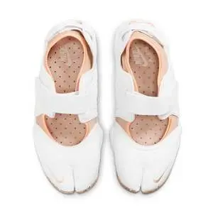 Nike Rift Tabi Toe Sneakers - White/brown