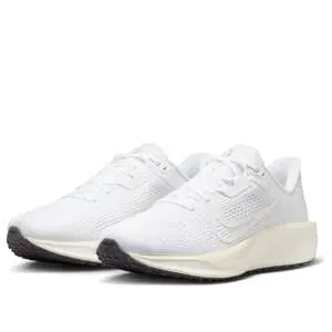 Nike Quest Sneakers - White/sail/chalk