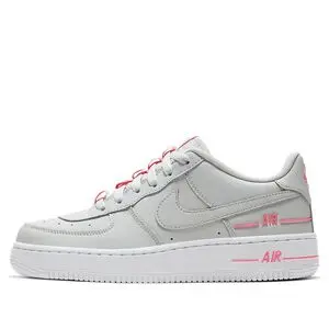 Nike Force 1 Lv8 3 Low Top Sneakers