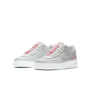 Nike Force 1 Lv8 3 Low Top Sneakers